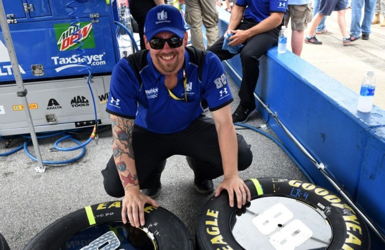 Former Crimson Tide football walk-on now on pit crew for Dale Earnhardt ...