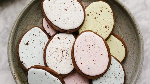 Recipe: Chocolate Cutout Cookies with speckled Easter egg decorating ...