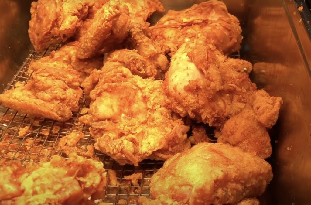 Five must-try fried chicken plates in Alabama - Alabama News Center