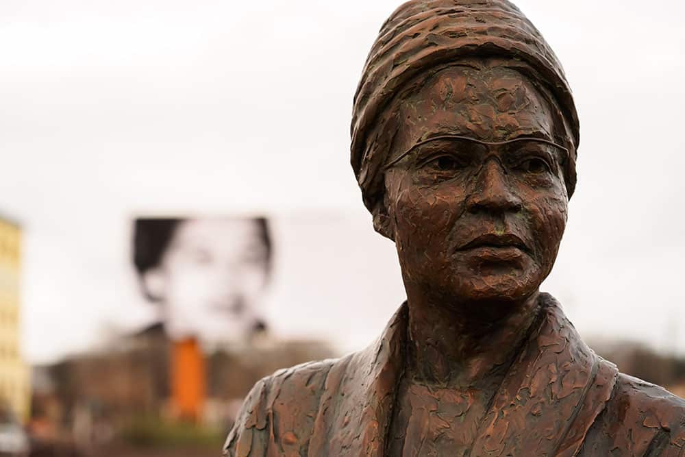 Equal Justice Initiative unveils new Rosa Parks statue in Montgomery ...