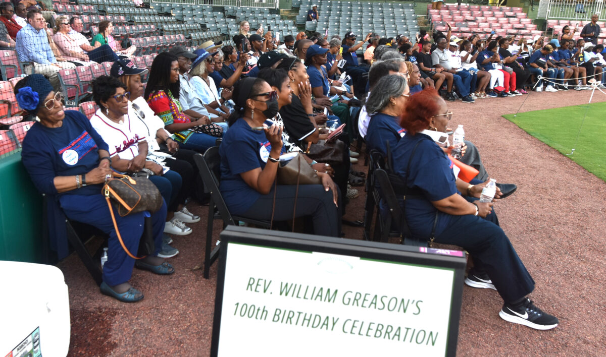 Former Negro League pitcher, longtime Birmingham pastor Rev. William ...