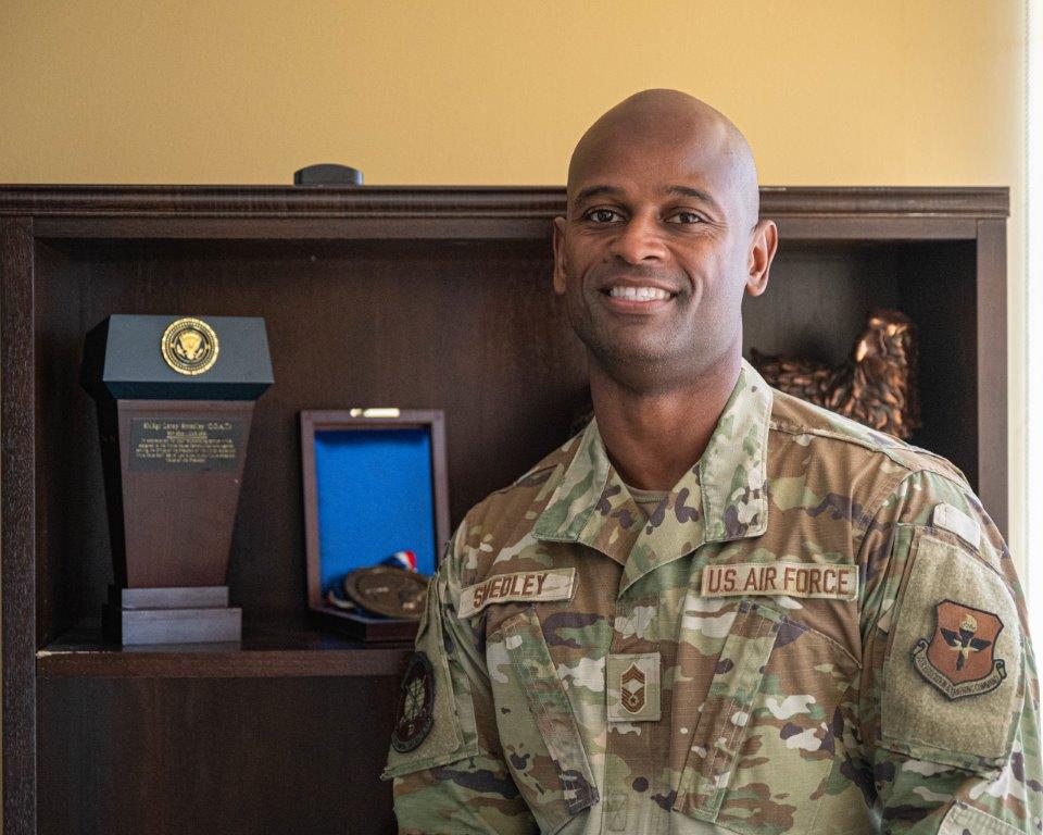 Alabama native Chief Master Sgt. Leray Smedley stands up for others ...