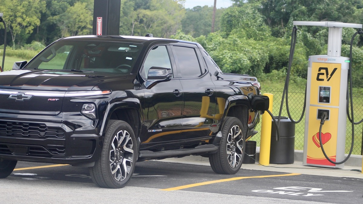 Leaders celebrate benefits of new EV charging station in Smiths Station ...