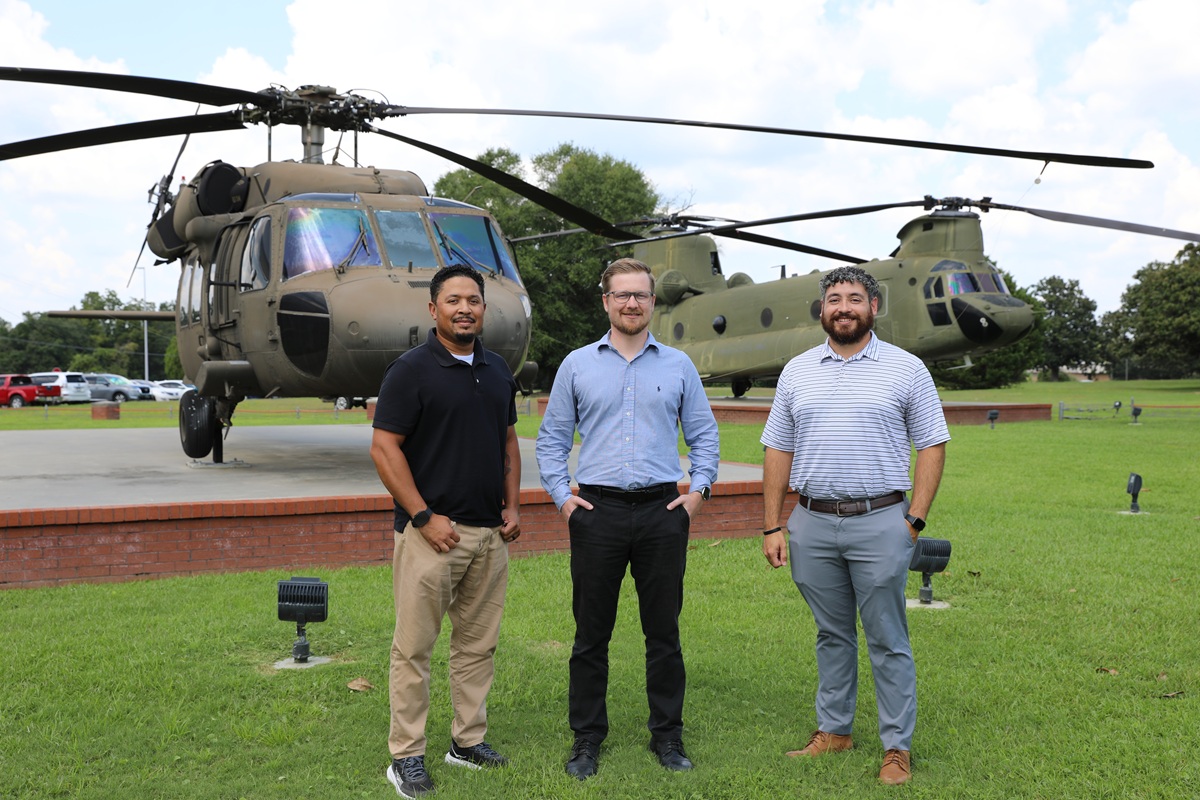 Lifesaving lunch break: Army civilians, contractor help save life in ...