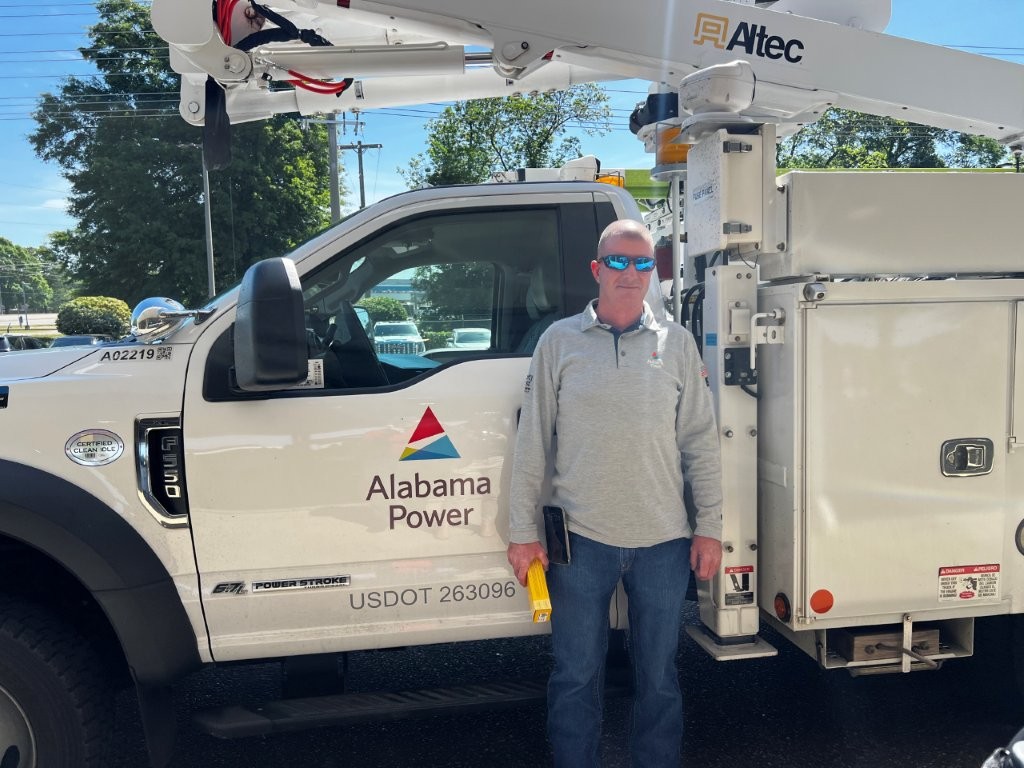 Alabama Power’s Jay Johnson honored as Lineman of the Year - Alabama ...